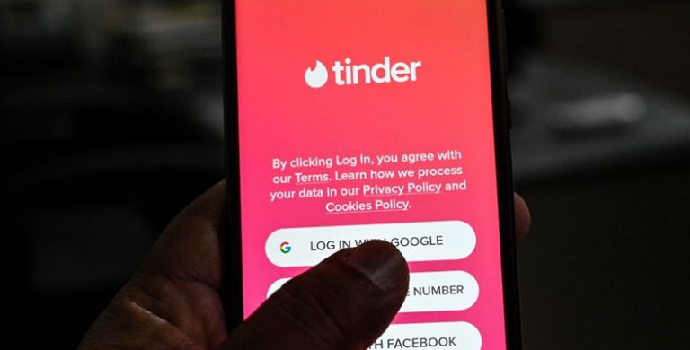 13 Most Dangerous Social Media Apps (2022 Updated) | MobileSpy